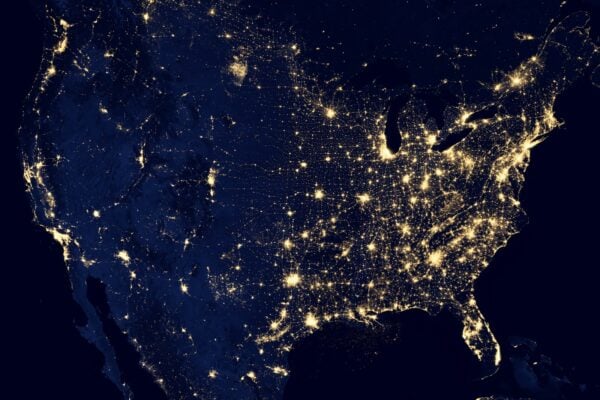 iPhone Satellite Connectivity Guide - SimplyMac