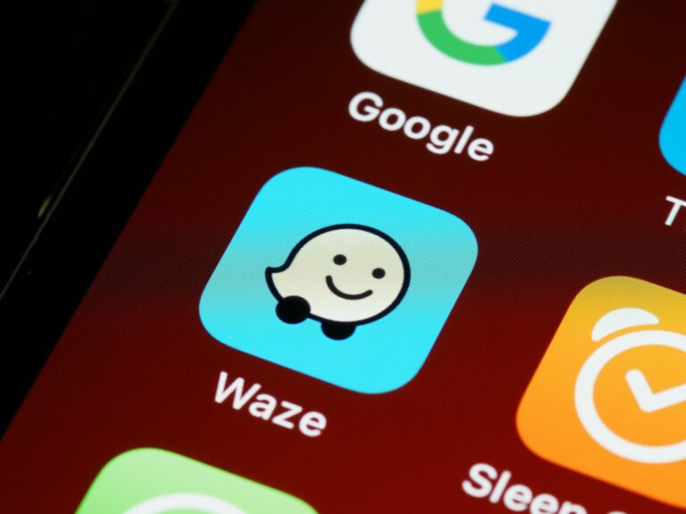 Make Waze Your Default Navigation App: Instructions - SimplyMac