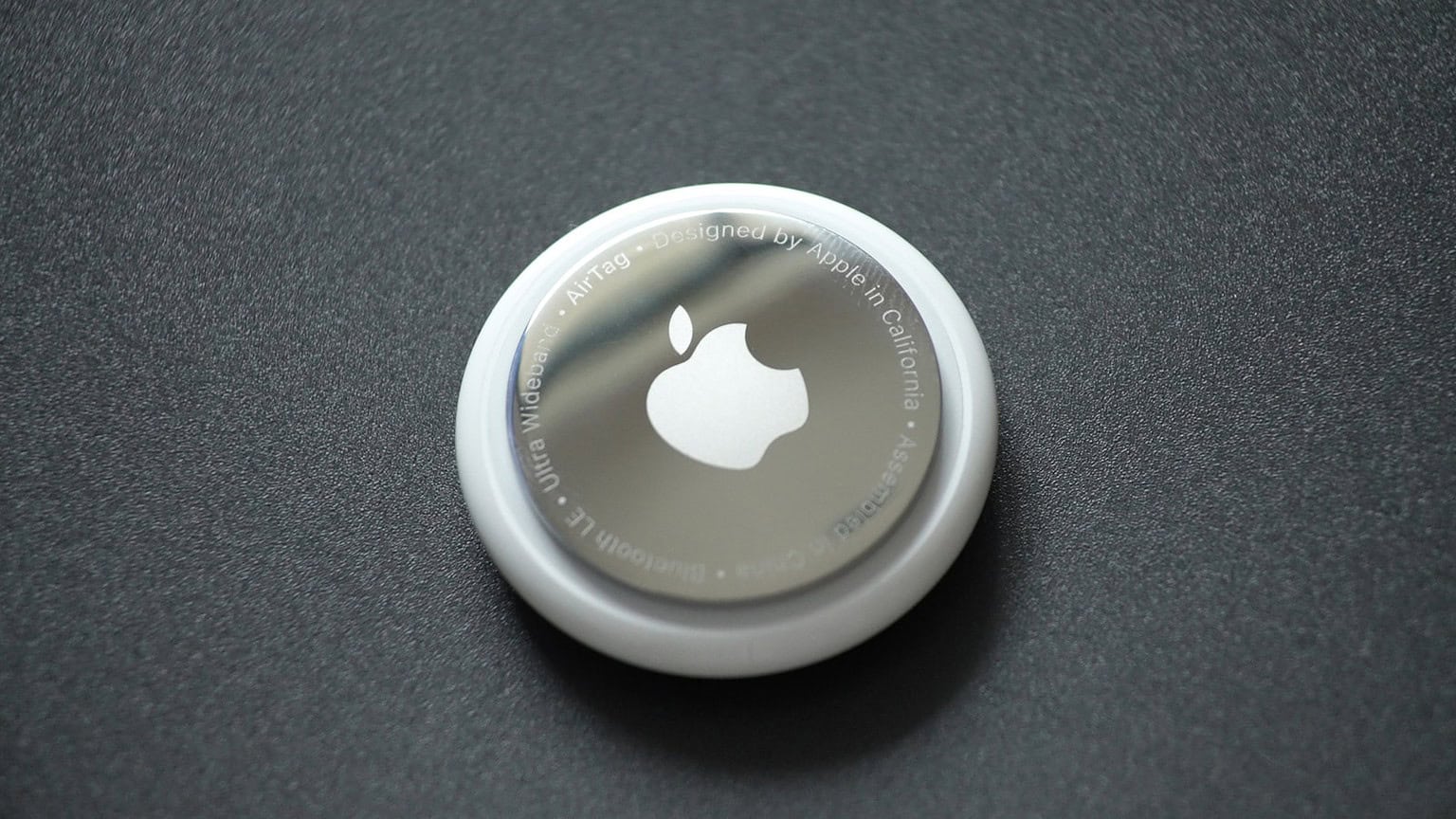 Apple AirTags 101: Essentials of Using and Benefiting from Apple's ...