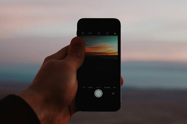 iPhone Camera: Night Mode - SimplyMac