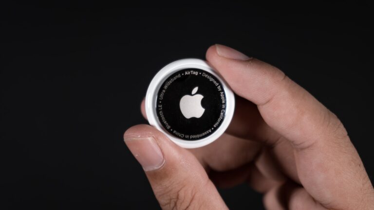Apple AirTags 101: Essentials of Using and Benefiting from Apple's ...