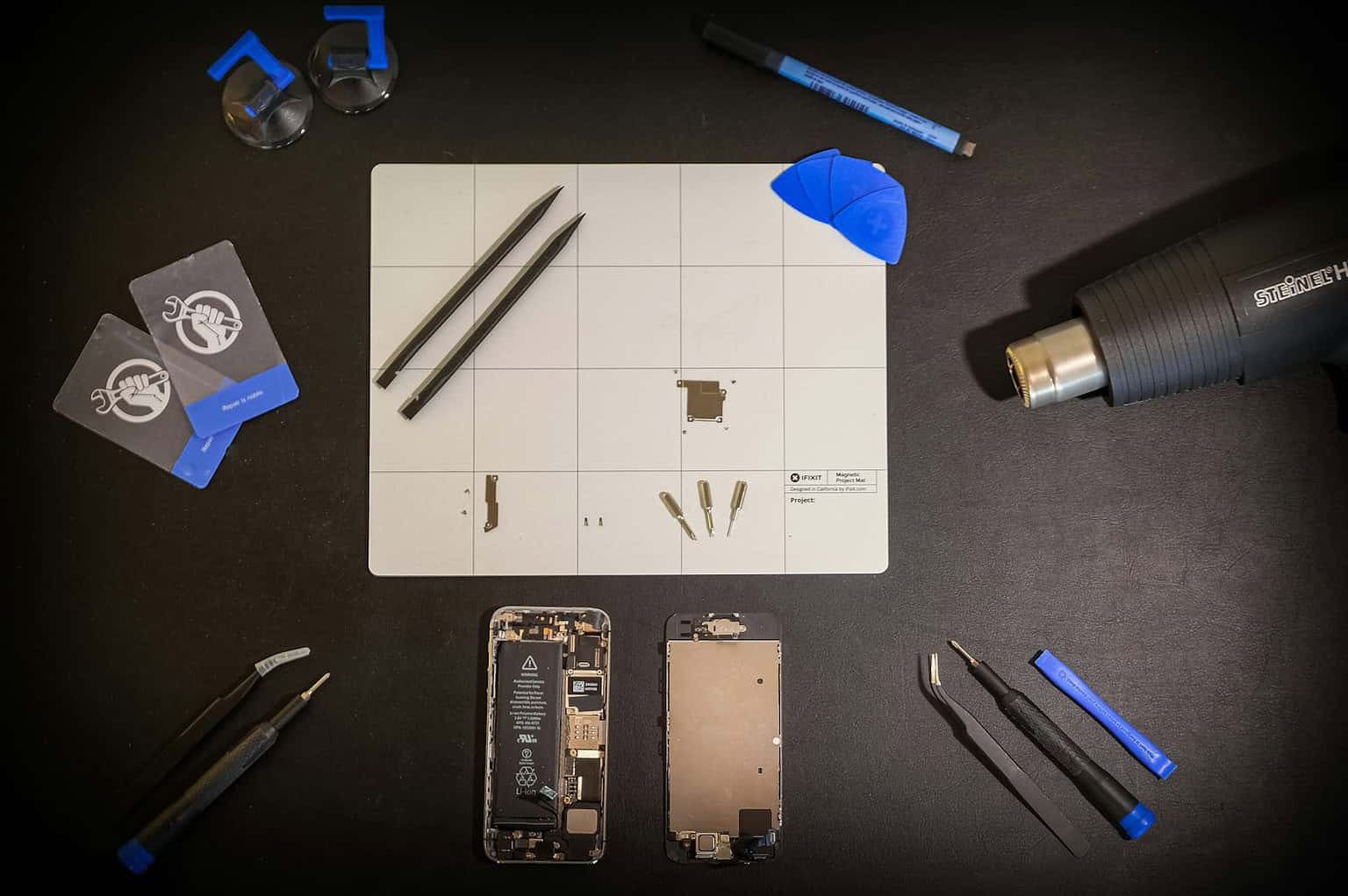 iPhone Cracked Screen Repair Guide - SimplyMac