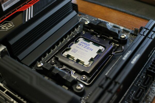 Complete AMD Socket AM5 CPU List (2026) - SimplyMac
