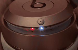Beats Headphones Flashing Red Light: Troubleshooting Guide - SimplyMac