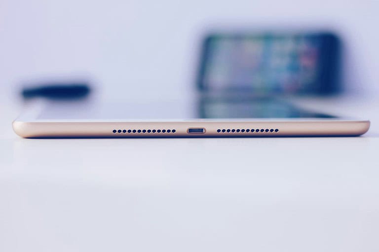 My iPad Won't Charge: Troubleshooting Steps for Power Issues - SimplyMac