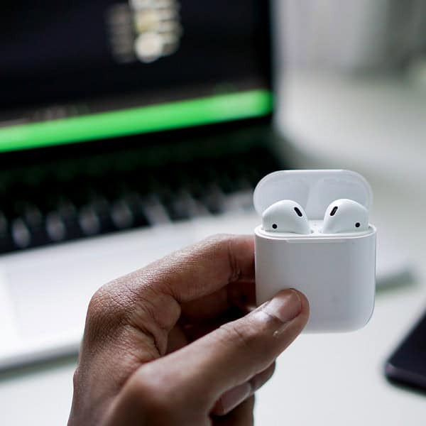 iPhone Refresh Rate Specifications and Settings - SimplyMac