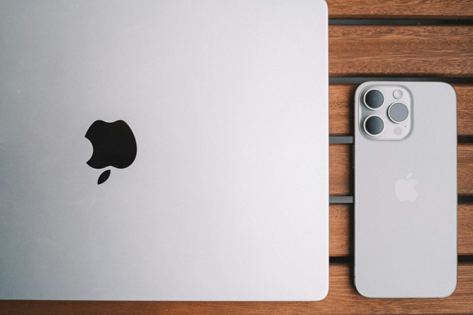 How To Call Your Phone from a Computer - SimplyMac