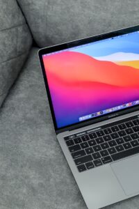 How To Fix Screen Flickering Issue On A MacBook Pro - SimplyMac