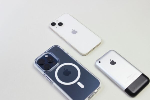 List of iPhone Models: Generations In Order Of Release - SimplyMac