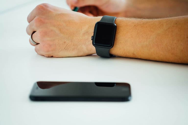 Apple Watch Battery Replacement Costs - SimplyMac