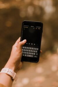 How to Make The Keyboard Bigger on iPhone - SimplyMac