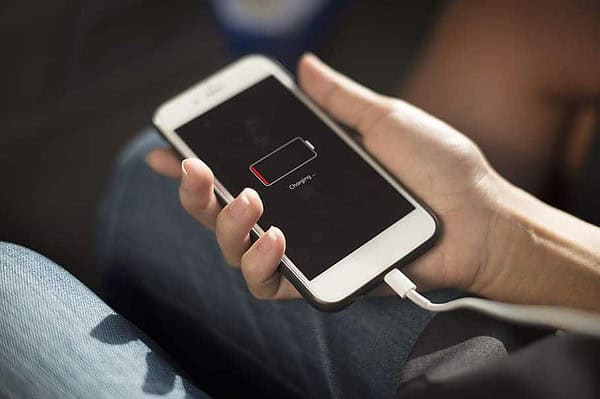 How Do You Know If Your iPhone is Charging After The Battery Dies ...