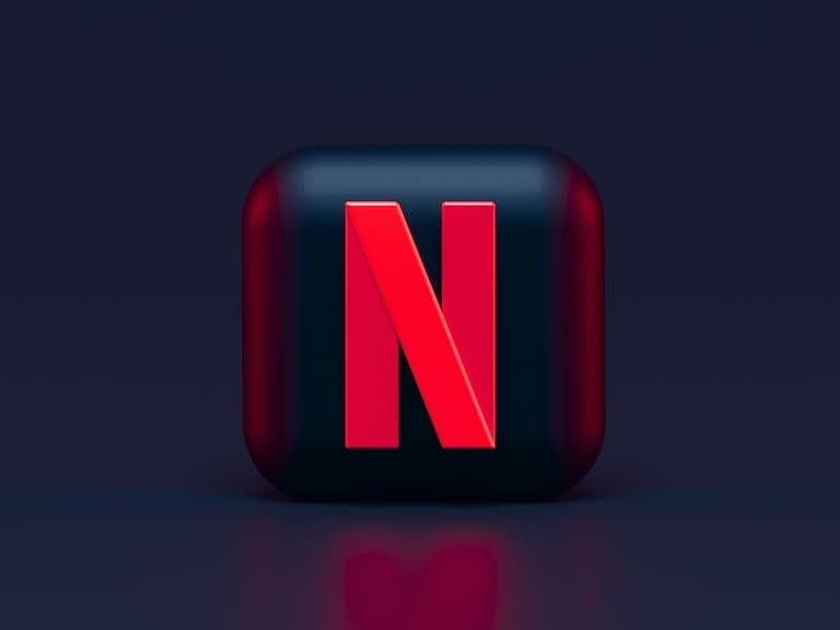 New Netflix Password Sharing Rules Explained - SimplyMac