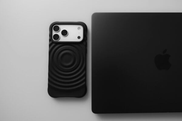Does iPhone 17 Come with a Charger? Unpacking the Box Contents - SimplyMac