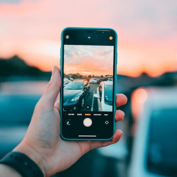 How To Fix a Cracked iPhone Camera Lens – What You Should Know - SimplyMac