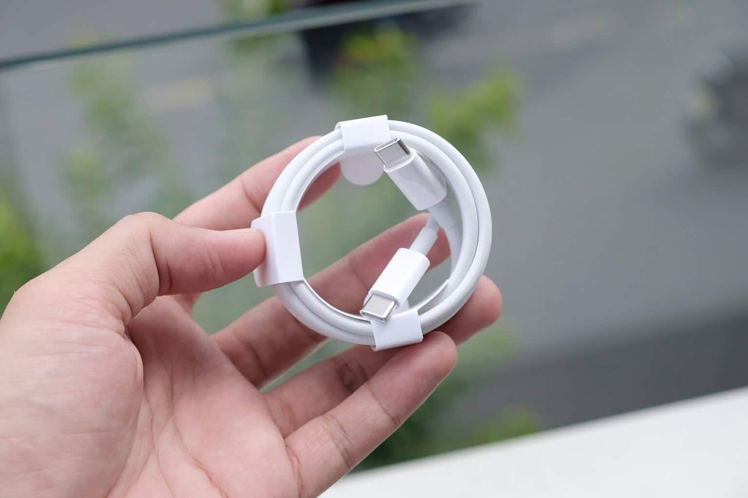 Phone Cables & Adapters: Guide for 2025 Connectivity - SimplyMac