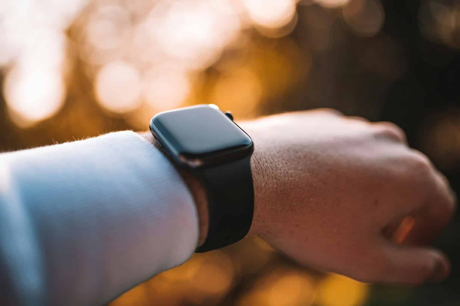 At What Age Is An Apple Watch Appropriate For A Child - SimplyMac