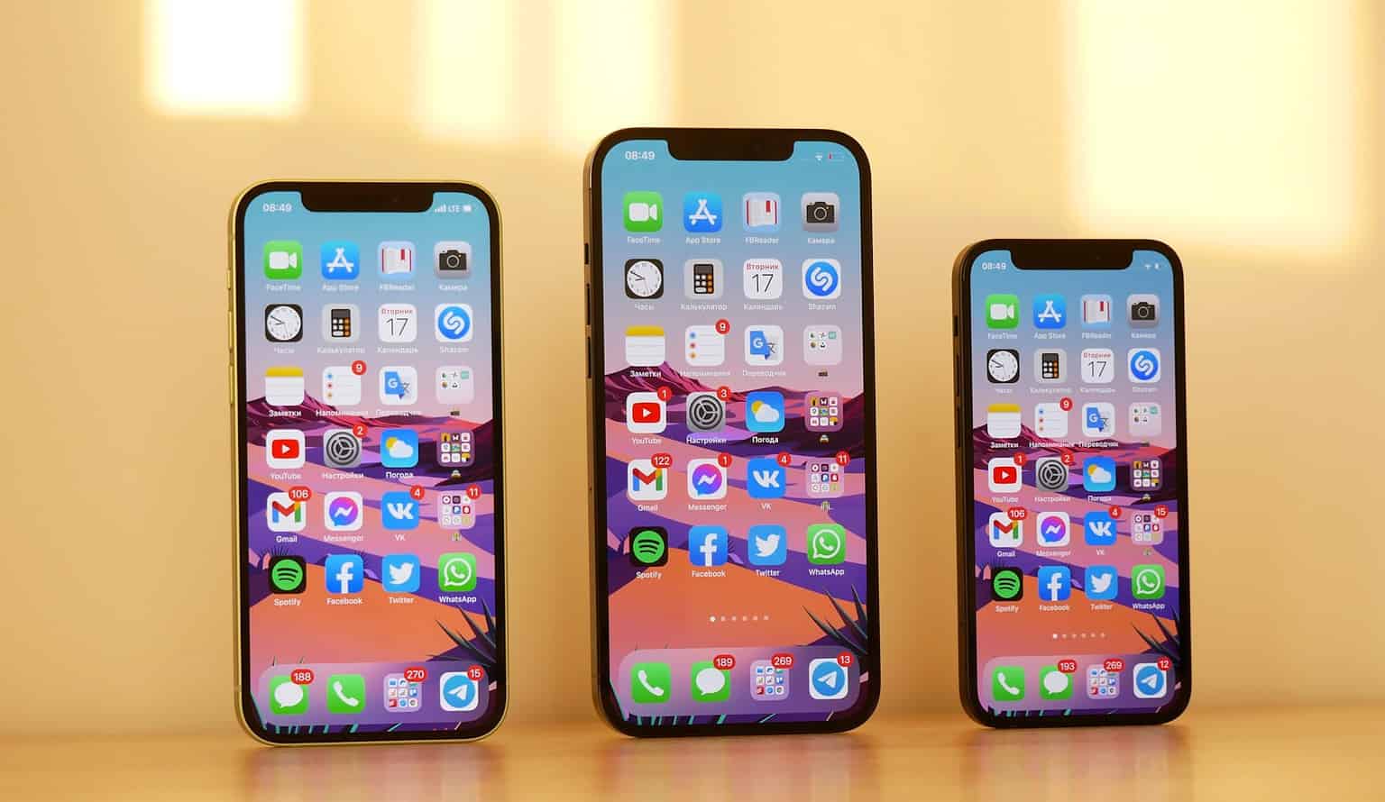 iPhone Size Comparison: From iPhone 16 to the Classics - SimplyMac